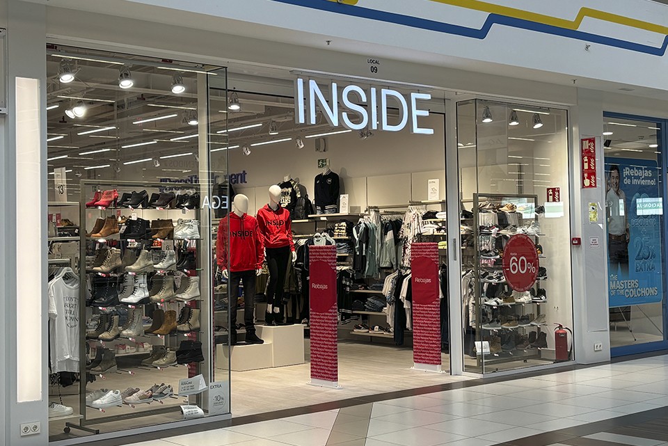 Tienda Inside en C.C. Alcampo Mallorca: hombre y mujer